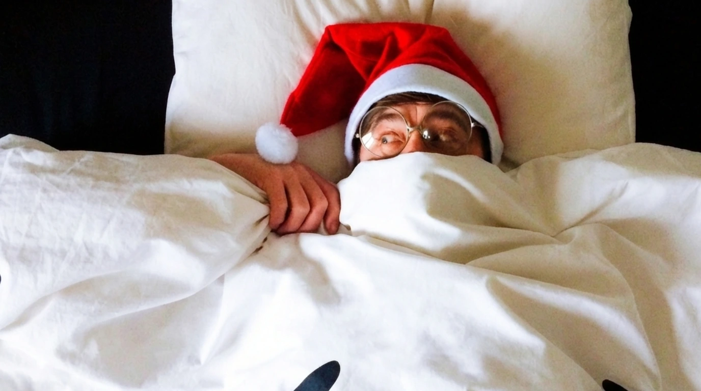 Come dormire meglio dopo il cenone di Natale, i consigli dell'esperto